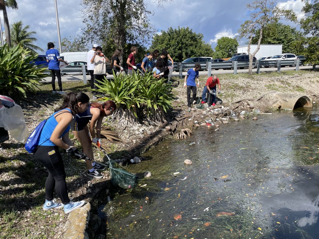 Plastic Free Cities is HERE - Debris Free Oceans